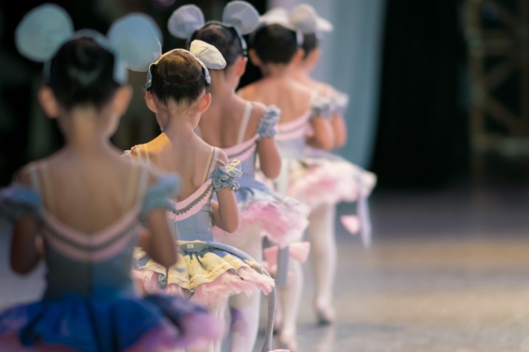 アヤミバレエスタジオ | AYAMI BALLET STUDIO | 豊橋市のバレエ教室, 豊橋, 豊川, 蒲郡から | 好きを翼に